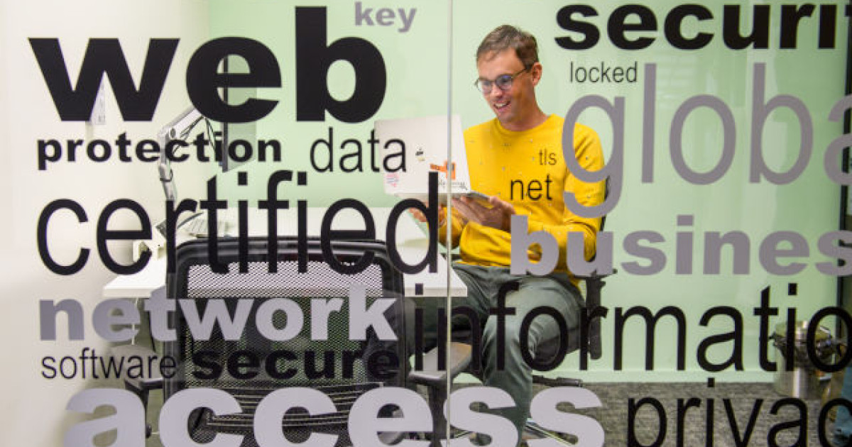 Global network hub for education and research sets new standard with ...