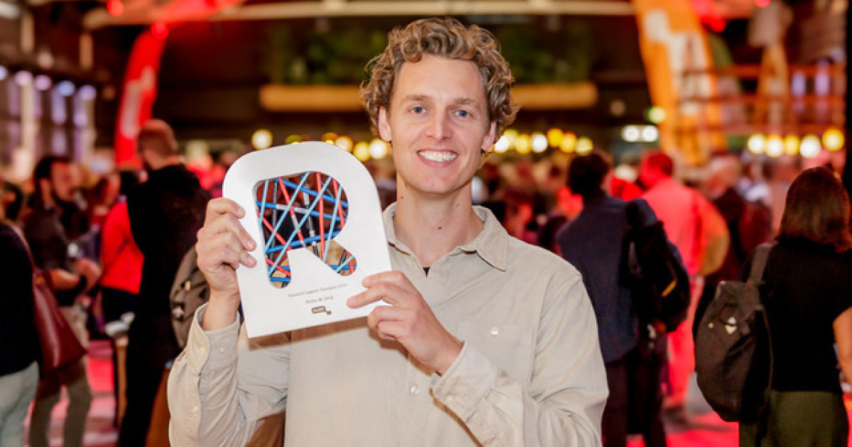 Winner SURF Research Support Champion Awards 2024: Anne de Jong | SURF.nl